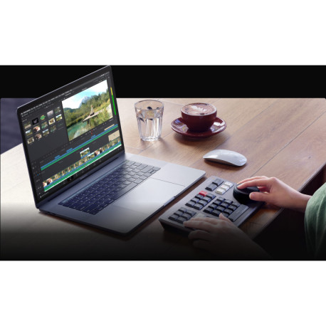 Софтуер Blackmagic Design DaVinci Resolve 18 Studio (USB Dongle ...